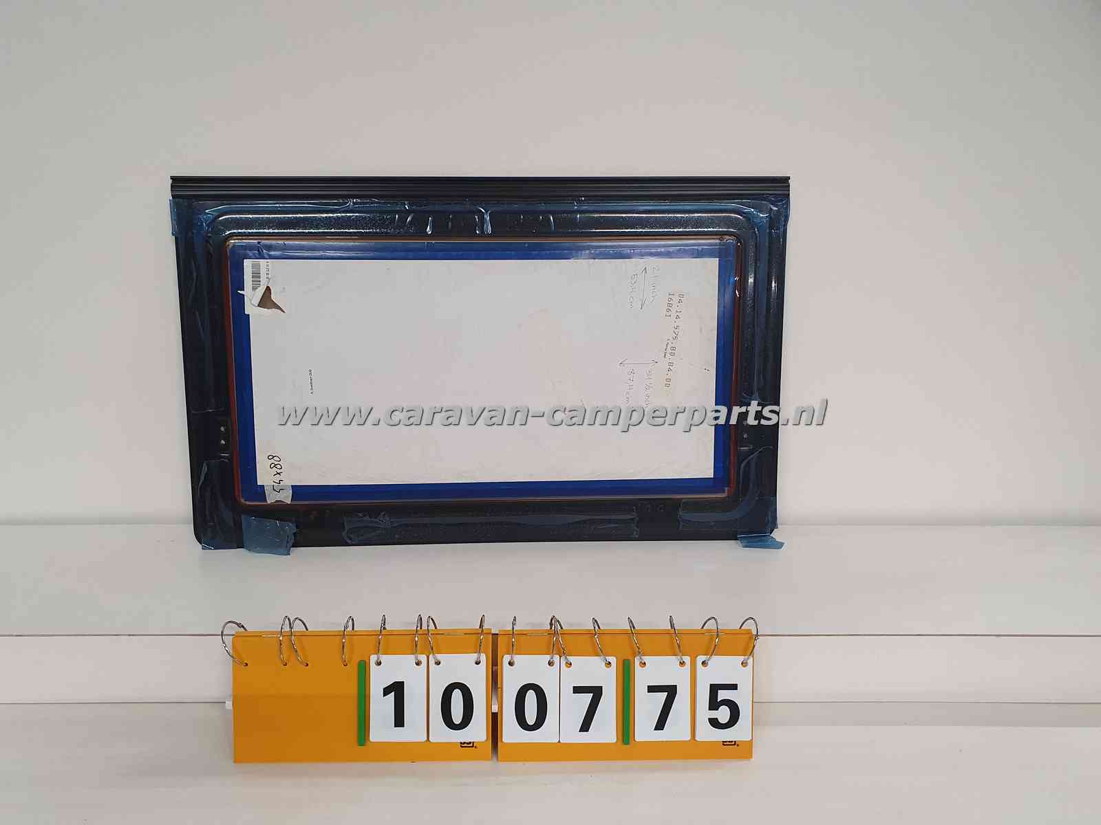 Polyplastic raam 87,5x53cm - Carrosserie - Details - ACR Caravan- en Ca